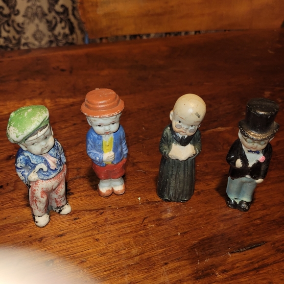 Vintage | Accents | Vintage Set Of Mini Ceramic People | Poshmark